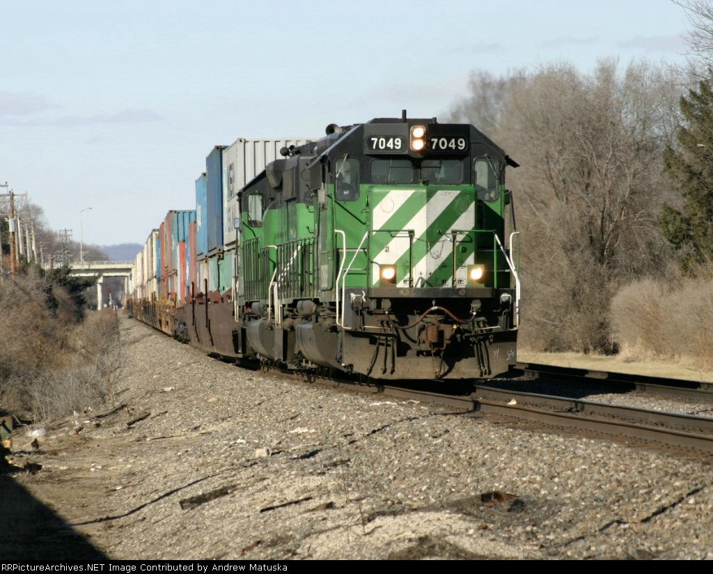 BNSF 7049